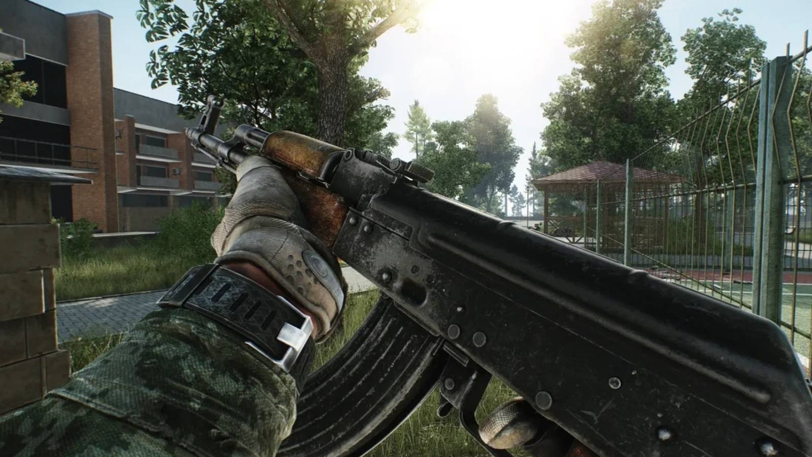 The Most Popular Extraction Shooter Will Officially Launch On Steam ...